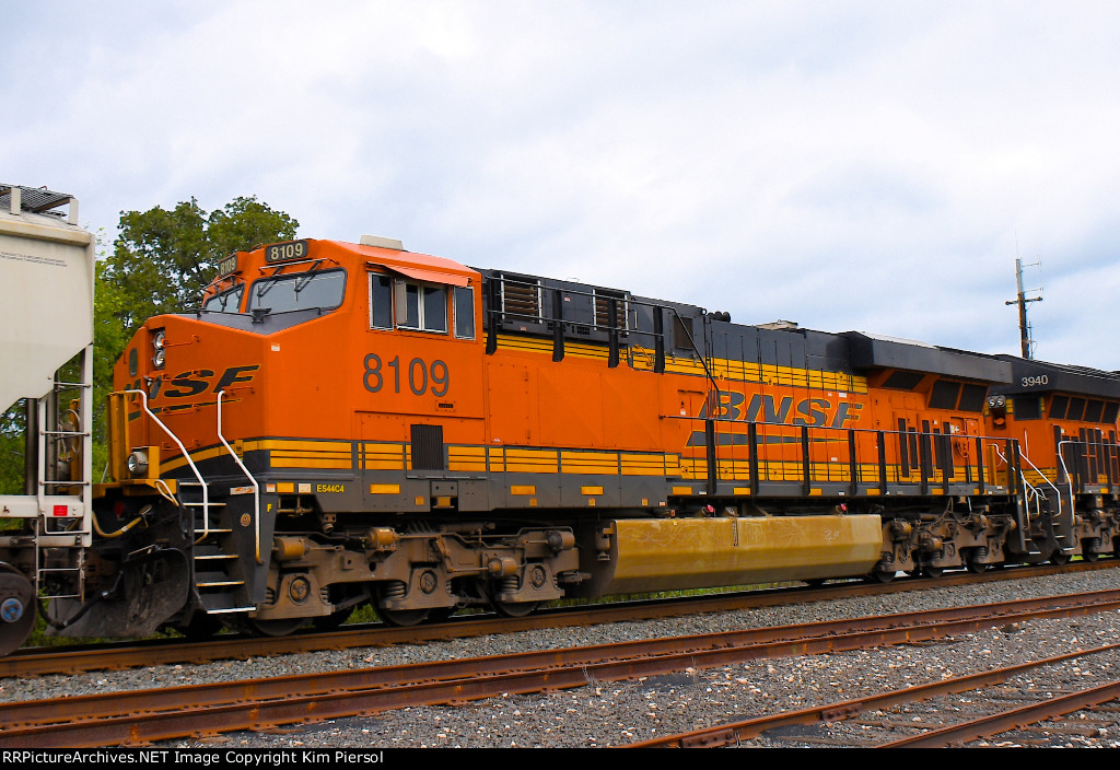 BNSF 8109